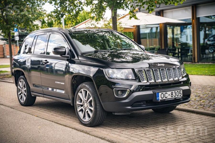 Black Jeep Compass 2014 in Riga, with an engine capacity of 2.20 L and mileage of 196 thousand km for 4990 €, photo 4 on AUTOMOTO.COM.LV
