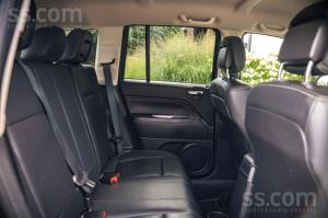 Black Jeep Compass 2014 in Riga, with an engine capacity of 2.20 L and mileage of 196 thousand km for 4990 €, photo 15 on AUTOMOTO.COM.LV