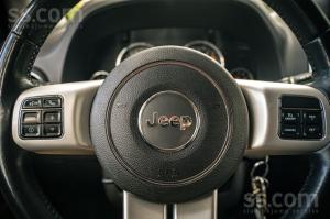 Black Jeep Compass 2014 in Riga, with an engine capacity of 2.20 L and mileage of 196 thousand km for 4990 €, photo 18 on AUTOMOTO.COM.LV