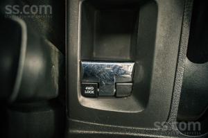 Black Jeep Compass 2014 in Riga, with an engine capacity of 2.20 L and mileage of 196 thousand km for 4990 €, photo 20 on AUTOMOTO.COM.LV