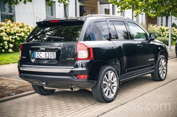 Black Jeep Compass 2014 in Riga, with an engine capacity of 2.20 L and mileage of 196 thousand km for 4990 €, photo 5 on AUTOMOTO.COM.LV
