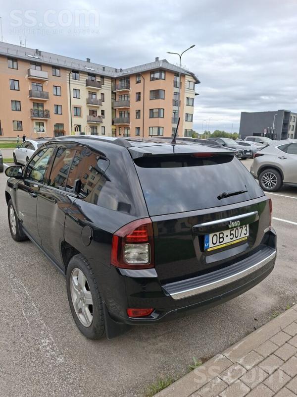 Melns Jeep Compass 2014 Rīga, ar dzinēja tilpumu 2.00 L un nobraukumu 160 tūkst. km par 4200 €, foto 5 vietnē AUTOMOTO.COM.LV