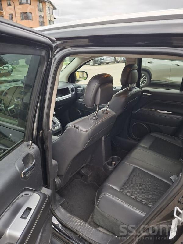 Melns Jeep Compass 2014 Rīga, ar dzinēja tilpumu 2.00 L un nobraukumu 160 tūkst. km par 4200 €, foto 6 vietnē AUTOMOTO.COM.LV