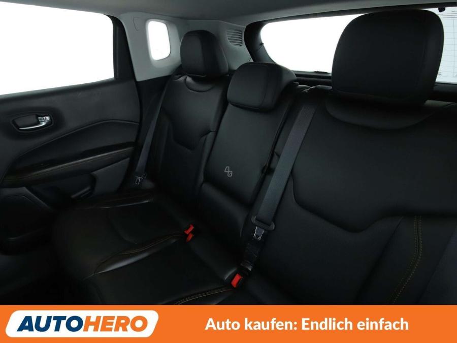 Melns Jeep Compass 2017 Kauņa, ar dzinēja tilpumu 1.40 L un nobraukumu 40 tūkst. km par 22287 €, foto 14 vietnē AUTOMOTO.COM.LV