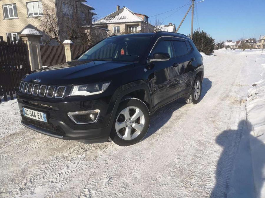 Black Jeep Compass 2017 in Taurage, with an engine capacity of 2.00 L and mileage of 170 thousand km for 12000 €, photo 4 on AUTOMOTO.COM.LV