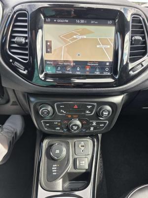 Black Jeep Compass 2017 in Marijampole, with an engine capacity of 1.96 L and mileage of 250 thousand km for 9500 €, photo 26 on AUTOMOTO.COM.LV