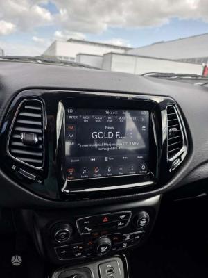 Black Jeep Compass 2017 in Marijampole, with an engine capacity of 1.96 L and mileage of 250 thousand km for 9500 €, photo 30 on AUTOMOTO.COM.LV