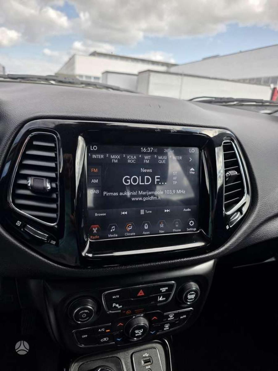 Black Jeep Compass 2017 in Marijampole, with an engine capacity of 1.96 L and mileage of 250 thousand km for 9500 €, photo 30 on AUTOMOTO.COM.LV