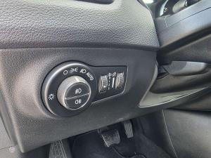 Black Jeep Compass 2017 in Marijampole, with an engine capacity of 1.96 L and mileage of 250 thousand km for 9500 €, photo 33 on AUTOMOTO.COM.LV