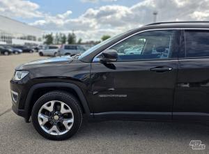 Melns Jeep Compass 2017 Marijampole, ar dzinēja tilpumu 2.00 L un nobraukumu 250 tūkst. km par 9500 €, foto 13 vietnē AUTOMOTO.COM.LV