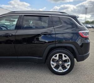 Melns Jeep Compass 2017 Marijampole, ar dzinēja tilpumu 2.00 L un nobraukumu 250 tūkst. km par 9500 €, foto 14 vietnē AUTOMOTO.COM.LV