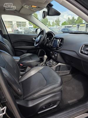Melns Jeep Compass 2017 Marijampole, ar dzinēja tilpumu 2.00 L un nobraukumu 250 tūkst. km par 9500 €, foto 19 vietnē AUTOMOTO.COM.LV