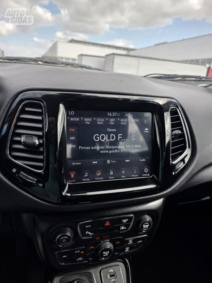 Melns Jeep Compass 2017 Marijampole, ar dzinēja tilpumu 2.00 L un nobraukumu 250 tūkst. km par 9500 €, foto 25 vietnē AUTOMOTO.COM.LV