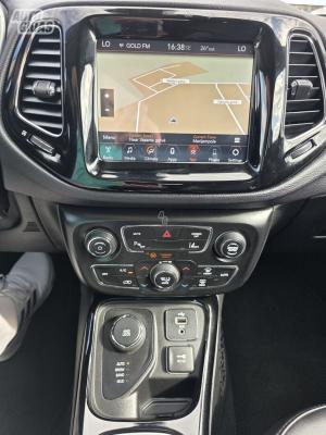 Melns Jeep Compass 2017 Marijampole, ar dzinēja tilpumu 2.00 L un nobraukumu 250 tūkst. km par 9500 €, foto 26 vietnē AUTOMOTO.COM.LV