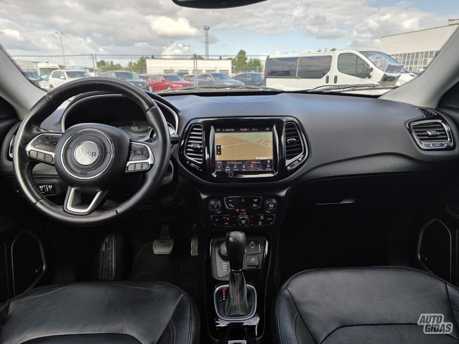 Melns Jeep Compass 2017 Marijampole, ar dzinēja tilpumu 2.00 L un nobraukumu 250 tūkst. km par 9500 €, foto 27 vietnē AUTOMOTO.COM.LV