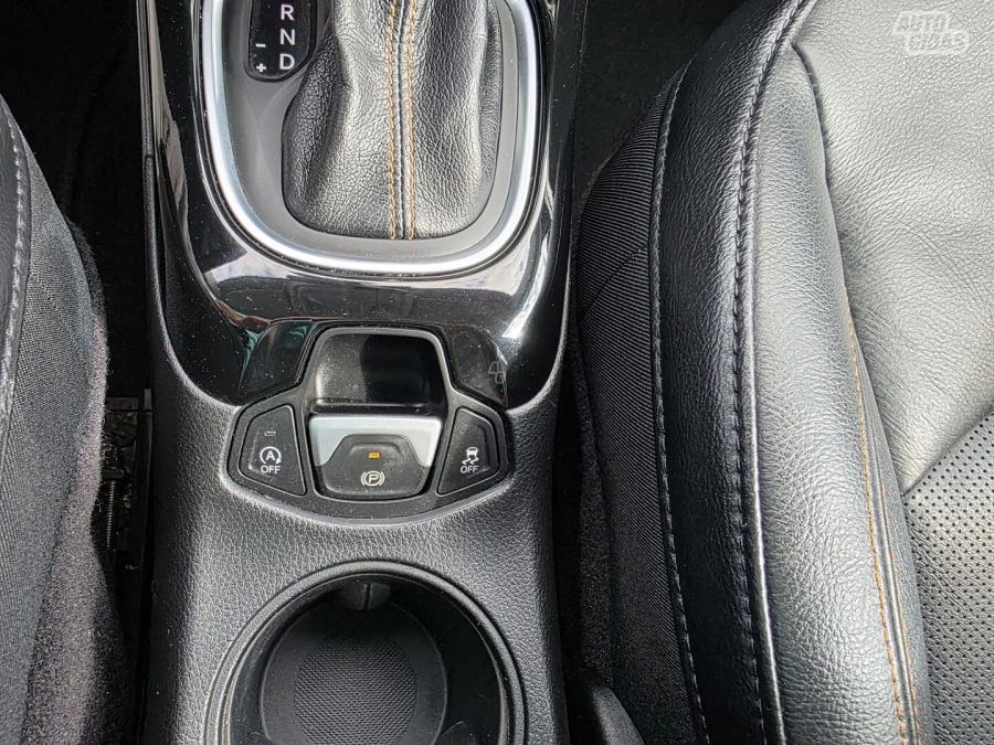 Melns Jeep Compass 2017 Marijampole, ar dzinēja tilpumu 2.00 L un nobraukumu 250 tūkst. km par 9500 €, foto 28 vietnē AUTOMOTO.COM.LV