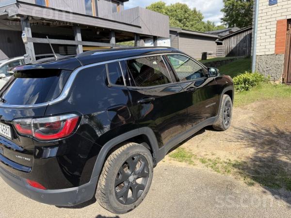 Melns Jeep Compass 2017 Valka, ar dzinēja tilpumu 1.40 L un nobraukumu 167 tūkst. km par 13500 €, foto 6 vietnē AUTOMOTO.COM.LV
