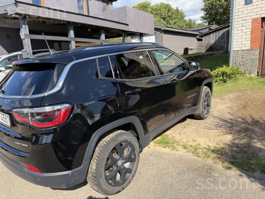 Melns Jeep Compass 2017 Valka, ar dzinēja tilpumu 1.40 L un nobraukumu 167 tūkst. km par 13500 €, foto 7 vietnē AUTOMOTO.COM.LV