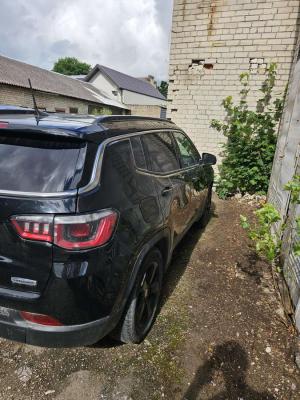 Black Jeep Compass 2017 in Plunge, with an engine capacity of 2.40 L and mileage of 144 thousand km for 4000 €, photo  on AUTOMOTO.COM.LV
