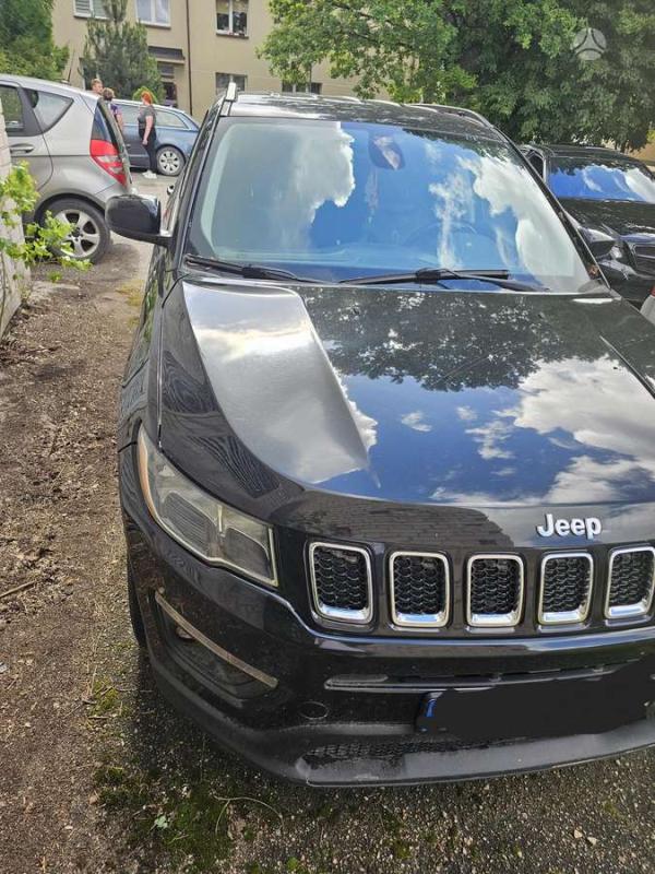 Black Jeep Compass 2017 in Plunge, with an engine capacity of 2.40 L and mileage of 144 thousand km for 4000 €, photo 7 on AUTOMOTO.COM.LV