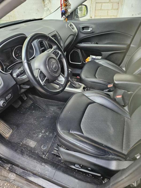 Black Jeep Compass 2017 in Plunge, with an engine capacity of 2.40 L and mileage of 144 thousand km for 4000 €, photo 10 on AUTOMOTO.COM.LV