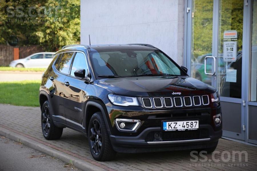 Black Jeep Compass 2017 in Riga, with an engine capacity of 1.40 L and mileage of 168 thousand km for 10995 €, photo 5 on AUTOMOTO.COM.LV