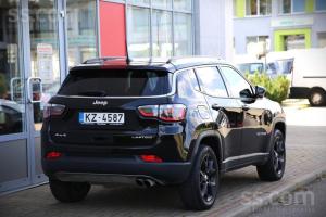 Black Jeep Compass 2017 in Riga, with an engine capacity of 1.40 L and mileage of 168 thousand km for 10995 €, photo 7 on AUTOMOTO.COM.LV