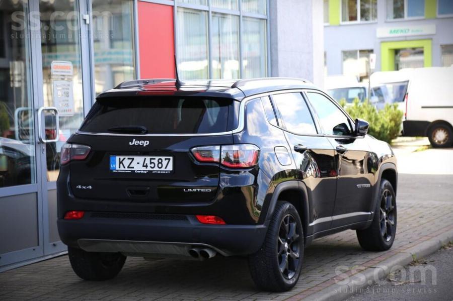 Black Jeep Compass 2017 in Riga, with an engine capacity of 1.40 L and mileage of 168 thousand km for 10995 €, photo 7 on AUTOMOTO.COM.LV