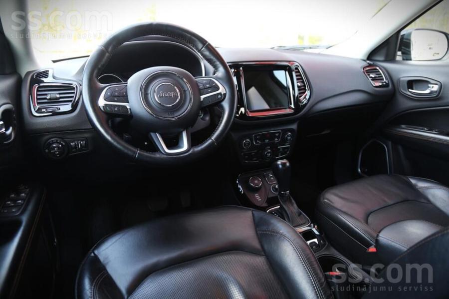 Black Jeep Compass 2017 in Riga, with an engine capacity of 1.40 L and mileage of 168 thousand km for 10995 €, photo 9 on AUTOMOTO.COM.LV