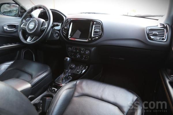 Black Jeep Compass 2017 in Riga, with an engine capacity of 1.40 L and mileage of 168 thousand km for 10995 €, photo 11 on AUTOMOTO.COM.LV
