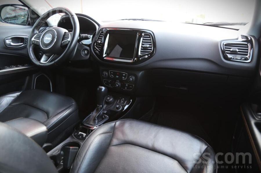 Black Jeep Compass 2017 in Riga, with an engine capacity of 1.40 L and mileage of 168 thousand km for 10995 €, photo 11 on AUTOMOTO.COM.LV