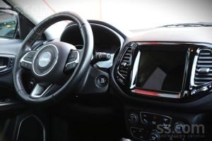 Black Jeep Compass 2017 in Riga, with an engine capacity of 1.40 L and mileage of 168 thousand km for 10995 €, photo 12 on AUTOMOTO.COM.LV