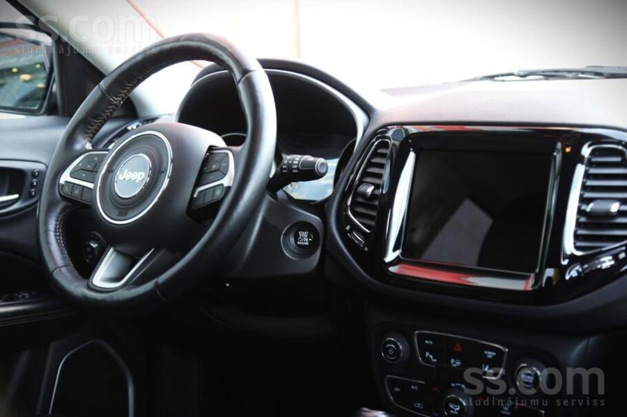 Black Jeep Compass 2017 in Riga, with an engine capacity of 1.40 L and mileage of 168 thousand km for 10995 €, photo 12 on AUTOMOTO.COM.LV