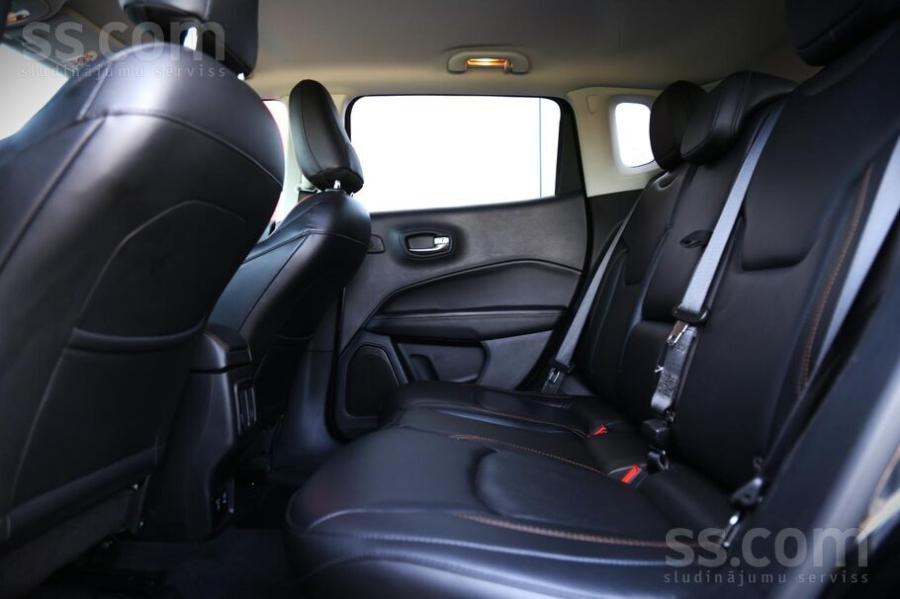 Black Jeep Compass 2017 in Riga, with an engine capacity of 1.40 L and mileage of 168 thousand km for 10995 €, photo 15 on AUTOMOTO.COM.LV