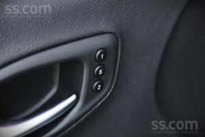 Black Jeep Compass 2017 in Riga, with an engine capacity of 1.40 L and mileage of 168 thousand km for 10995 €, photo 18 on AUTOMOTO.COM.LV