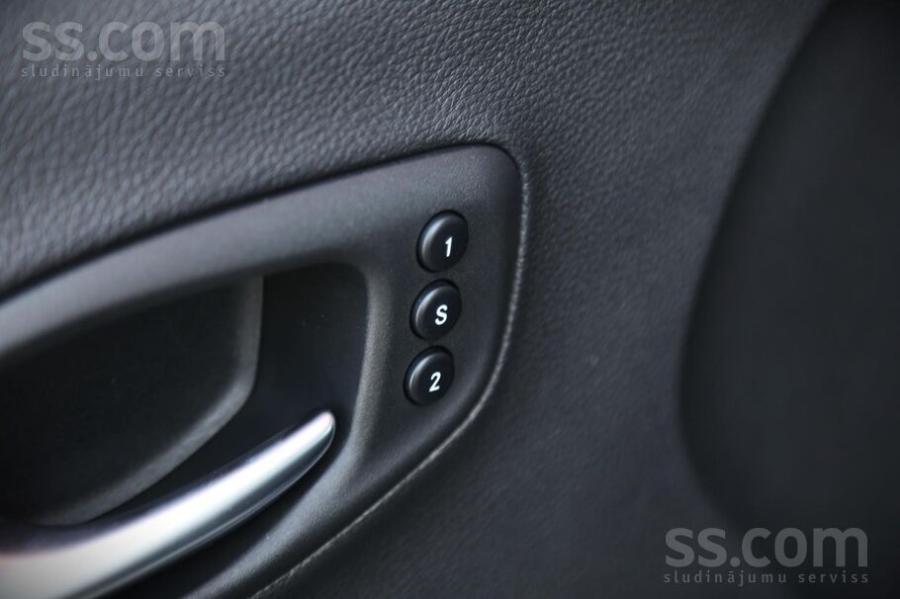 Black Jeep Compass 2017 in Riga, with an engine capacity of 1.40 L and mileage of 168 thousand km for 10995 €, photo 18 on AUTOMOTO.COM.LV