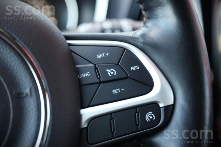 Black Jeep Compass 2017 in Riga, with an engine capacity of 1.40 L and mileage of 168 thousand km for 10995 €, photo 19 on AUTOMOTO.COM.LV