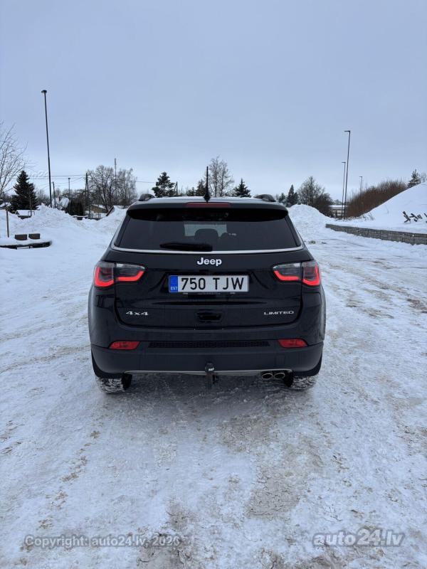 Melns Jeep Compass 2018 Rakvere, ar dzinēja tilpumu 2.00 L un nobraukumu 112 tūkst. km par 18000 €, foto 2 vietnē AUTOMOTO.COM.LV
