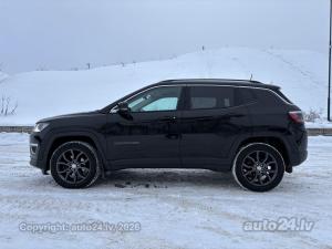 Melns Jeep Compass 2018 Rakvere, ar dzinēja tilpumu 2.00 L un nobraukumu 112 tūkst. km par 18000 €, foto 3 vietnē AUTOMOTO.COM.LV