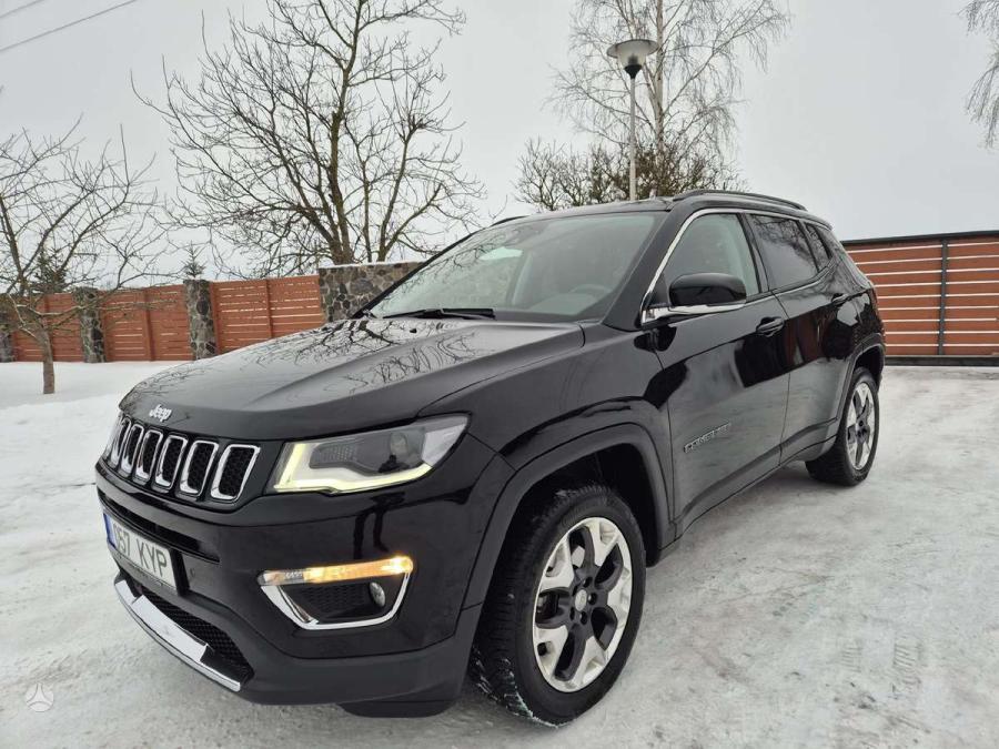 Black Jeep Compass 2018 in Marijampole, with an engine capacity of 1.37 L and mileage of 78 thousand km for 13500 €, photo 2 on AUTOMOTO.COM.LV