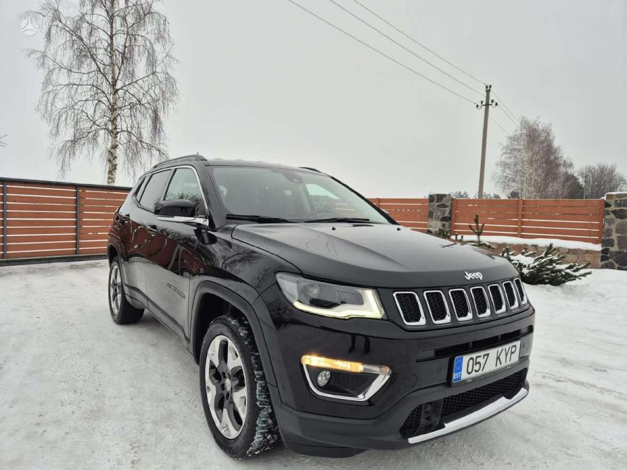 Black Jeep Compass 2018 in Marijampole, with an engine capacity of 1.37 L and mileage of 78 thousand km for 13500 €, photo 5 on AUTOMOTO.COM.LV