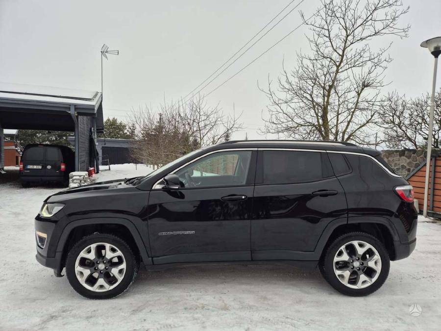 Black Jeep Compass 2018 in Marijampole, with an engine capacity of 1.37 L and mileage of 78 thousand km for 13500 €, photo 10 on AUTOMOTO.COM.LV