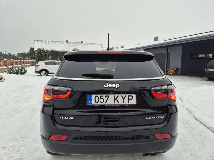 Black Jeep Compass 2018 in Marijampole, with an engine capacity of 1.37 L and mileage of 78 thousand km for 13500 €, photo 13 on AUTOMOTO.COM.LV