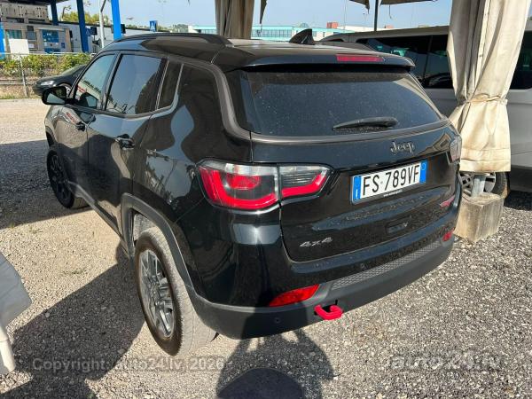 Melns Jeep Compass 2018 Tallina, ar dzinēja tilpumu 2.00 L un nobraukumu 127 tūkst. km par 14900 €, foto 2 vietnē AUTOMOTO.COM.LV