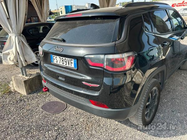 Melns Jeep Compass 2018 Tallina, ar dzinēja tilpumu 2.00 L un nobraukumu 127 tūkst. km par 14900 €, foto 3 vietnē AUTOMOTO.COM.LV