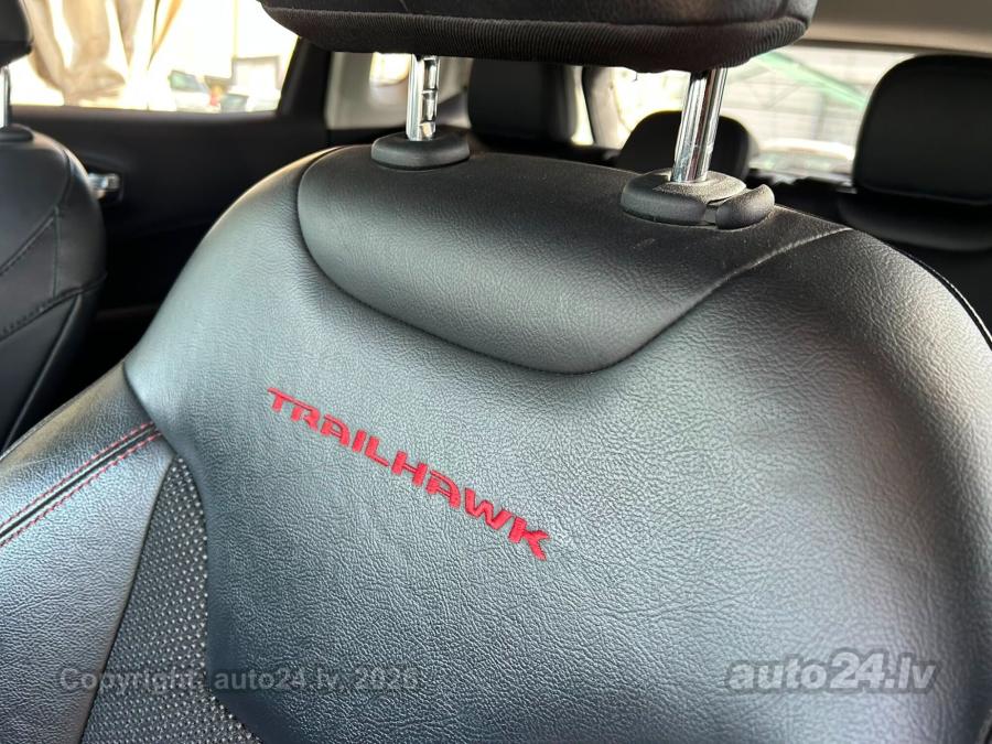 Melns Jeep Compass 2018 Tallina, ar dzinēja tilpumu 2.00 L un nobraukumu 127 tūkst. km par 14900 €, foto 17 vietnē AUTOMOTO.COM.LV