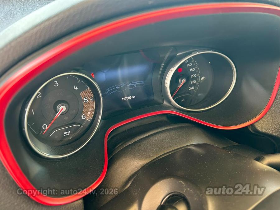 Melns Jeep Compass 2018 Tallina, ar dzinēja tilpumu 2.00 L un nobraukumu 127 tūkst. km par 14900 €, foto 18 vietnē AUTOMOTO.COM.LV