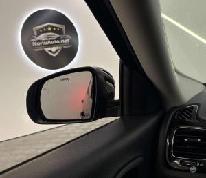 Black Jeep Compass 2018 in Marijampole, with an engine capacity of 1.37 L and mileage of 96 thousand km for 12950 €, photo 5 on AUTOMOTO.COM.LV