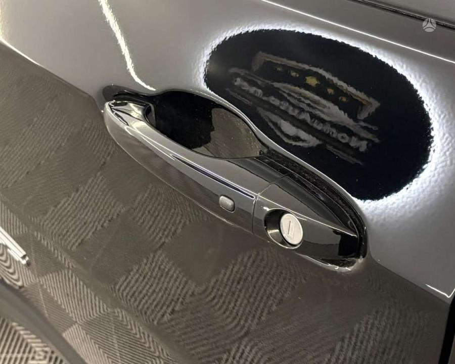 Black Jeep Compass 2018 in Marijampole, with an engine capacity of 1.37 L and mileage of 96 thousand km for 12950 €, photo 30 on AUTOMOTO.COM.LV