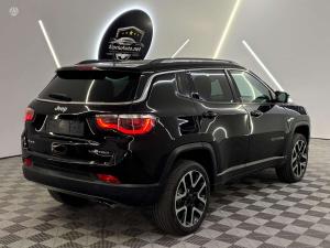 Black Jeep Compass 2018 in Marijampole, with an engine capacity of 1.37 L and mileage of 96 thousand km for 12950 €, photo 31 on AUTOMOTO.COM.LV